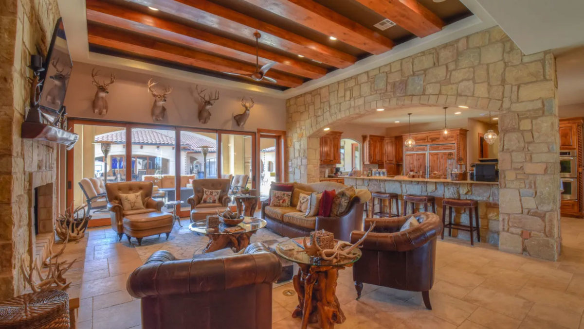 Exotic game, deluxe accommodations at Mad Bucks Trophy Deer Ranch - The ...